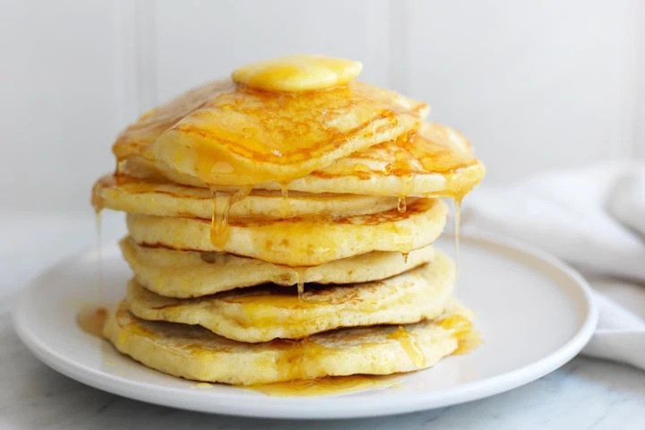 They’re selling like hotcakes! – HOT Idioms